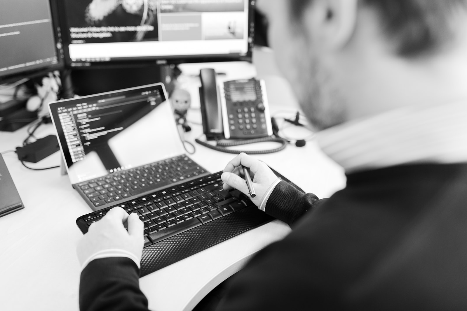 Client hub - Select Technology